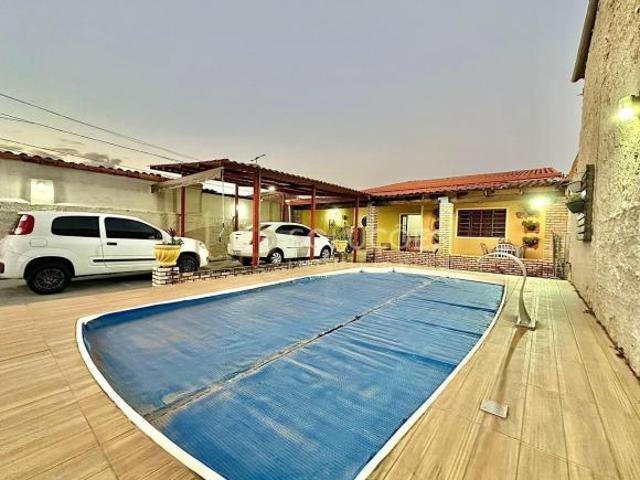 2 Quartos Suíte, Piscina Aquecida Terreno de 350m2 | Condomínio Serra Azul, Sobradinho/DF