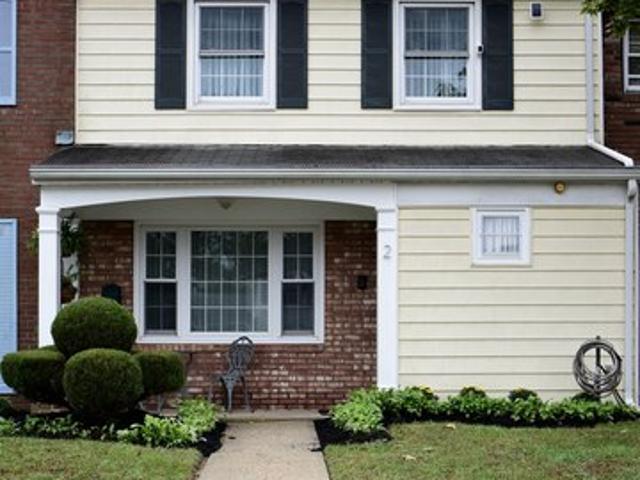 2 Radnor Ct, Willingboro, NJ 08046