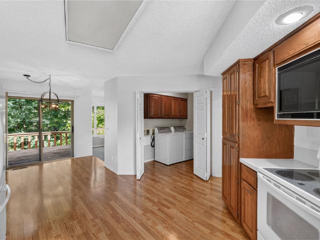 2 Raleigh Hills Lane