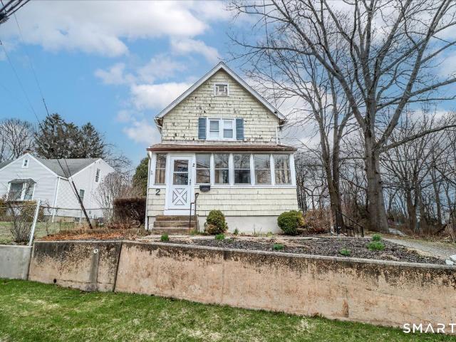 2 Reeds Ln, Stratford, CT 06614 | MLS #24155 | Compass