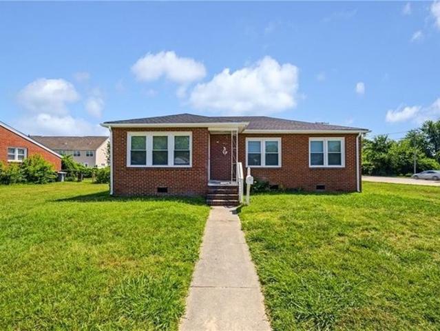 2 Reynolds Dr, Hampton, VA 23664