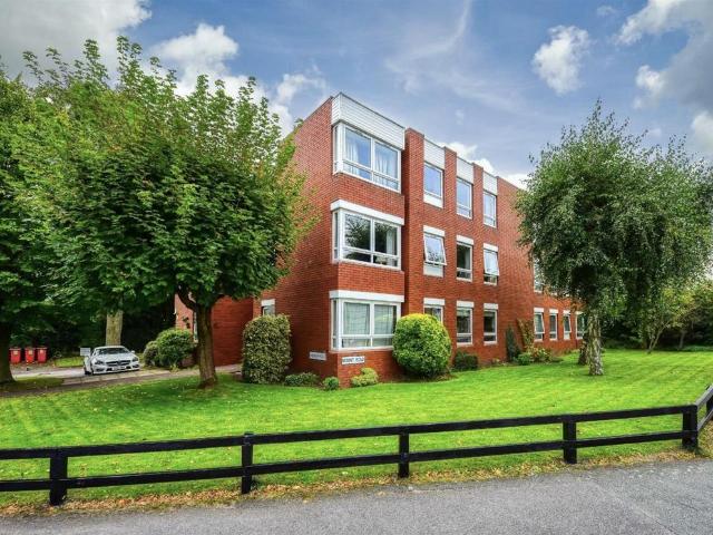 2 Richmere Court, Tettenhall Wood 2 bed apartment to rent £1,050 pcm £242 pw