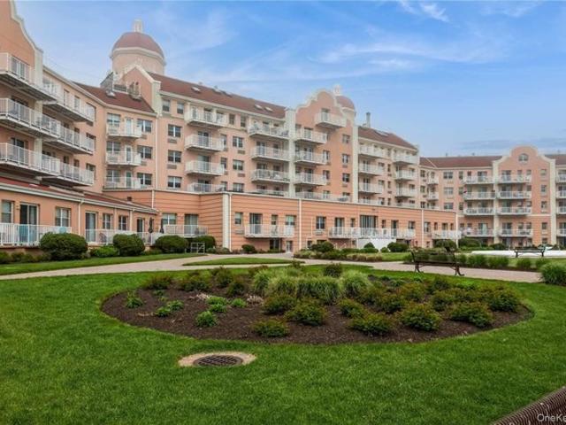 2 Richmond Rd Apt 6F, Lido Beach, NY 11561