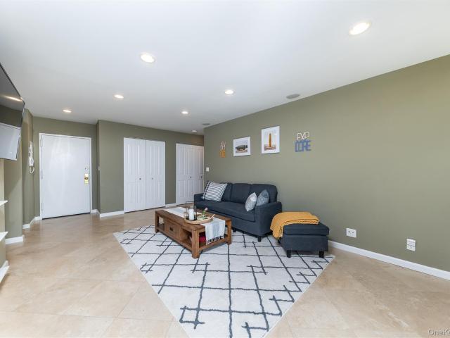 2 Richmond Road 6N