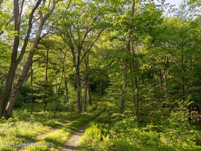 2 Ridge Lane