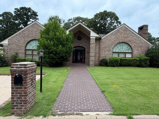 2 Ridgewood Cir, Magnolia, AR 71753