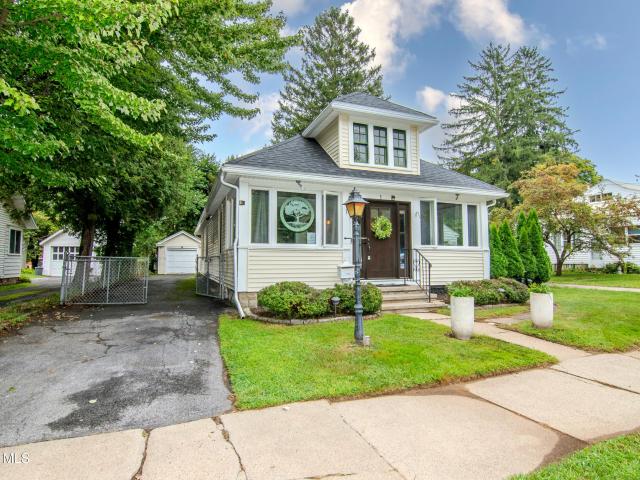 2 Ritchie Place