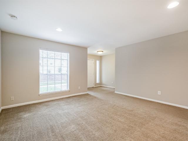 2 River Creek Way
