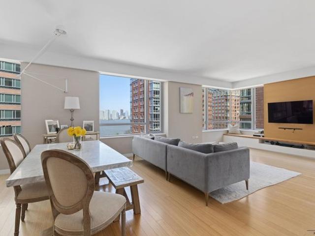 2 River Ter Apt 8L, New York, NY 10282
