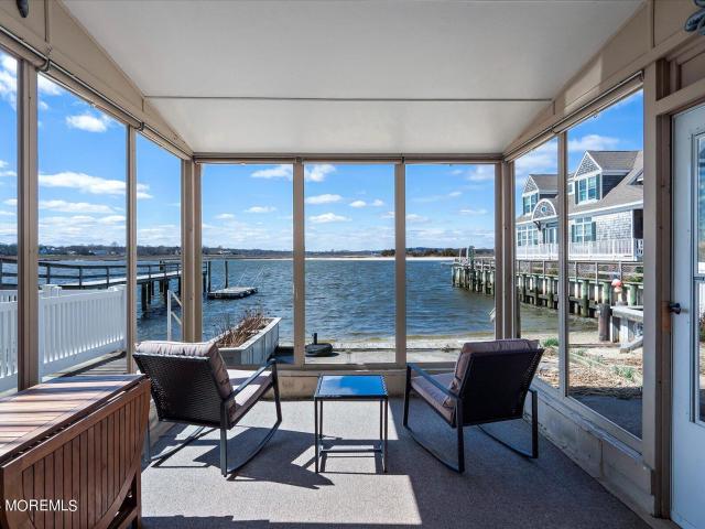 2 Riverview Place