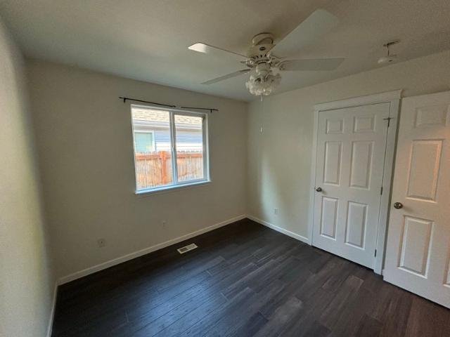 2 Rms in nice 3 Bedroom home Utilities included