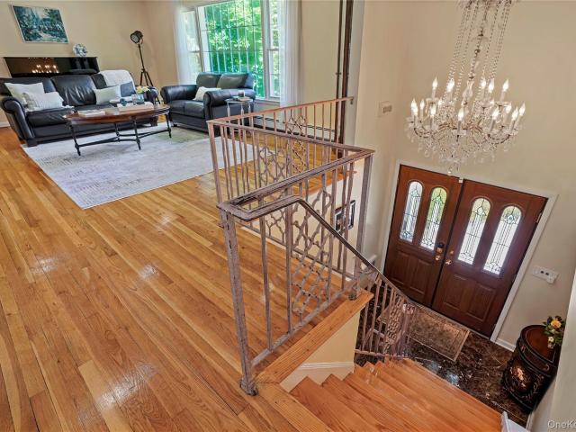 2 Rochambeau Drive