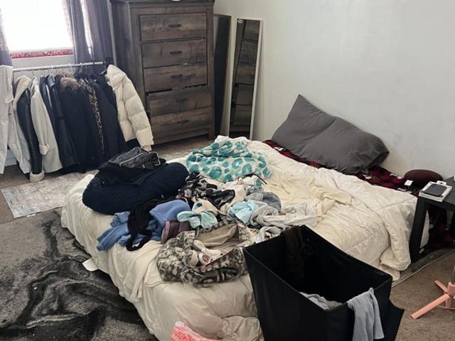 2 Room, 1 Bath for Rent in Santa Clarita, CA