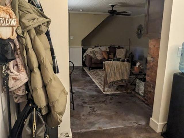 2 Room Bedroom Available in Hillsborough