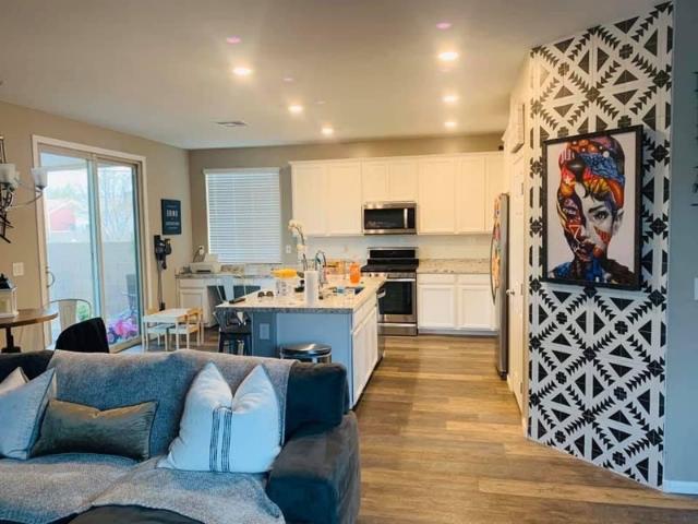 2 Room for Rent in House with private bathroom