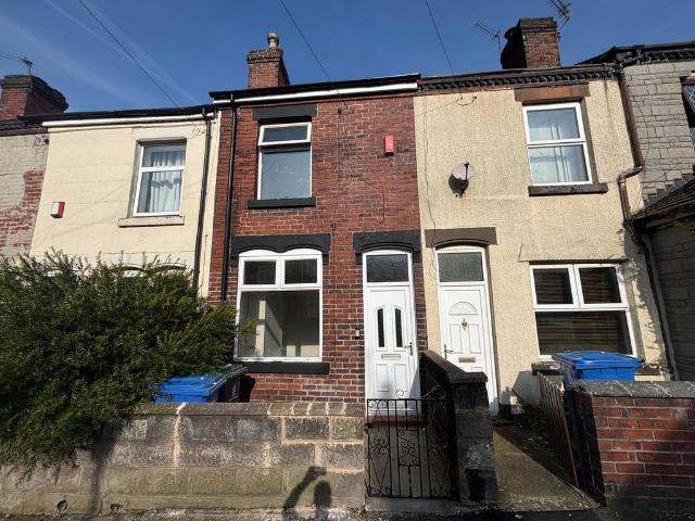 2 room house to let in Macclesfield Street, Stoke on Trent