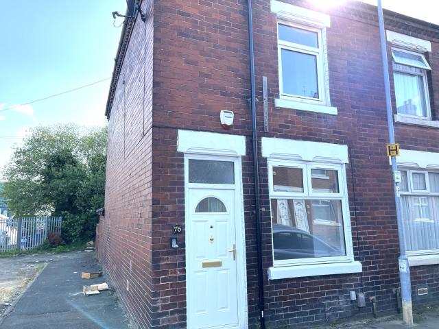 2 room house to let in Oldfield Street, Stoke On Trent, ST4