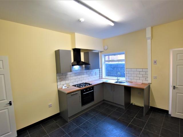 2 room house to let in Avondale Road, Rotherham, S61 1SG