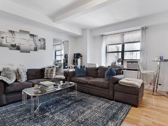 2 room luxury Flat for rent in New York