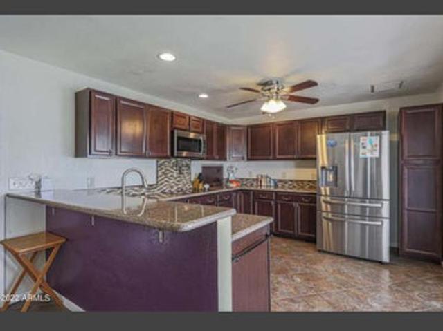 2 ROOM MASTER SUITE By ASU West or Smaller bedroom