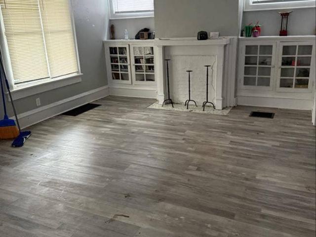 2 Rooms Available