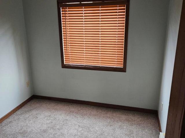 2 rooms available 615 south chestnut st Plattevil