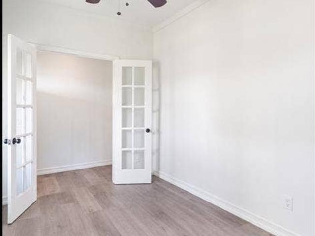 2 rooms available!
