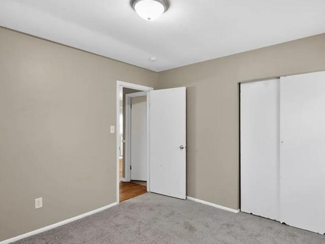 2 Rooms Available – Utilities Included