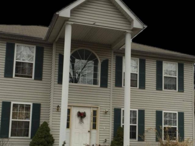 2 rooms available for rent