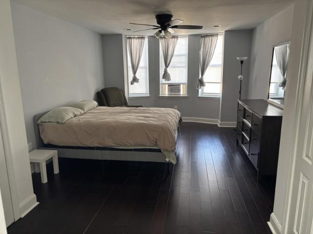 2 rooms available for rent with private bathrooms