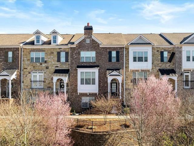 2 Rooms Available in 4BR Townhome in Chamblee