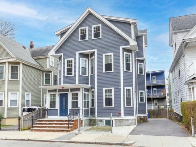 2 Rooms Available in 3 Bedroom Dorchester Apt