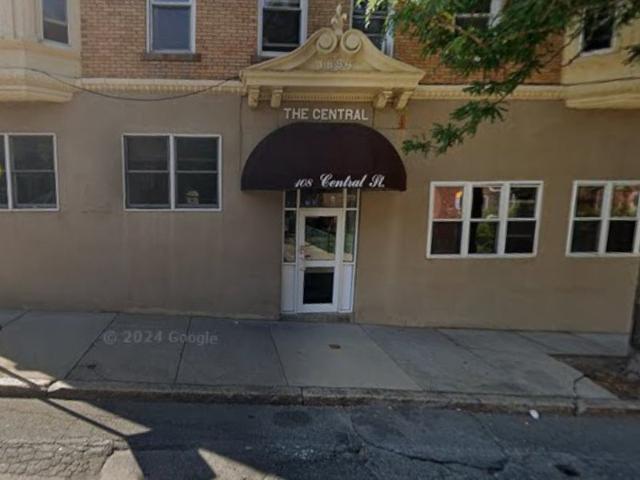 2 rooms available in Somerville near Gilman Square