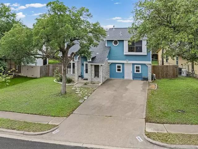 2 Rooms available in southwest Austin