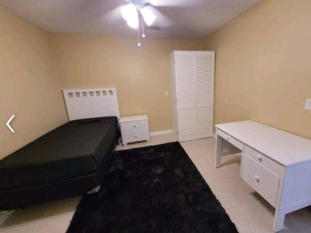 2 rooms available near UCF. Utilities included