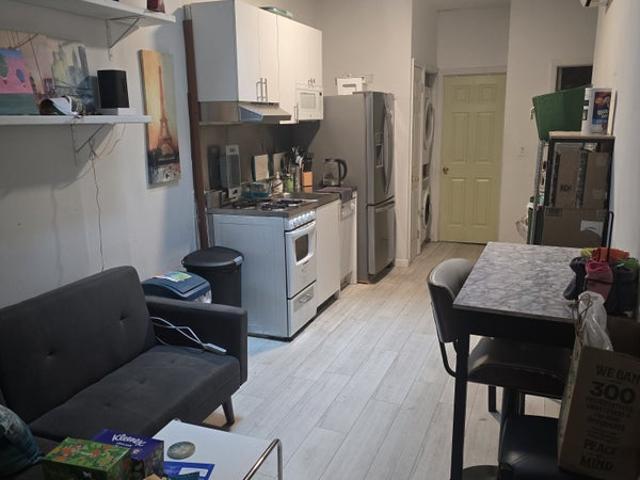 2 Rooms avaliable in LIC 3 Bed 1 Bath