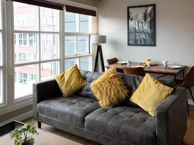 2 rooms apartment in Chinatown
