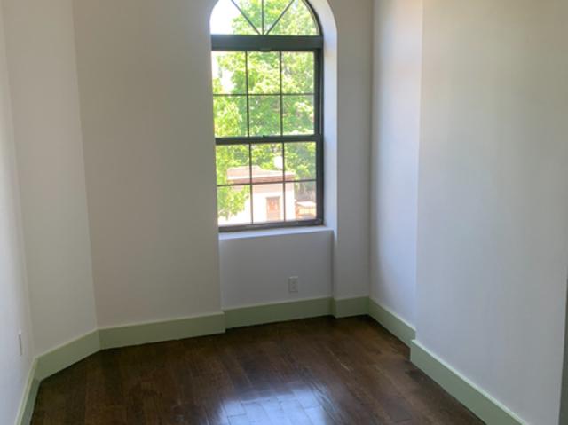 2 Rooms + Bathroom in Bed Stuy
