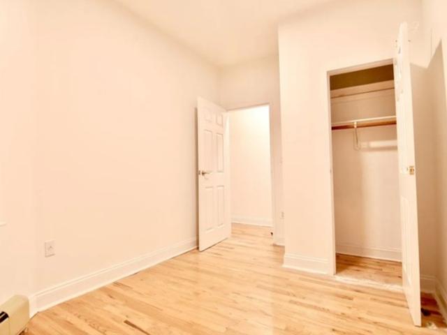 2 rooms for 1 guy