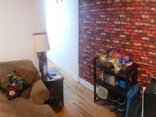 2 rooms for ONE person
