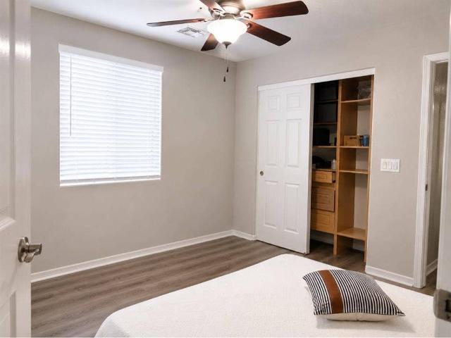 2 Rooms for Rent North Peoria