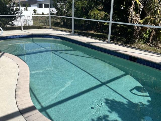 2 Rooms for rent in NW Cape pool