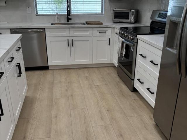 2 rooms for rent, 1 furnished and 1 unfurnished