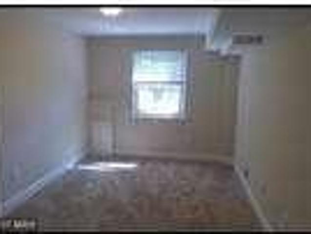 2 rooms for share with 1 bathroom