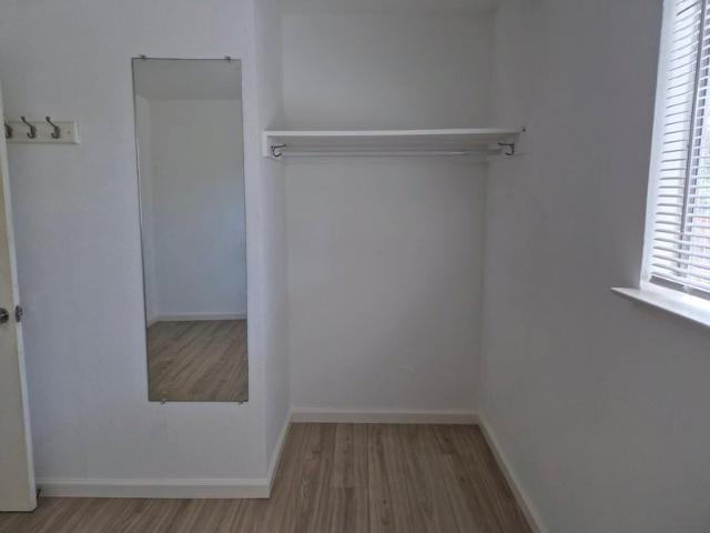 2 Rooms in Nice Campbell Neighborhood