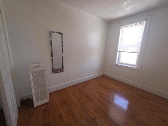 2 Rooms in Long Island City/Astoria
