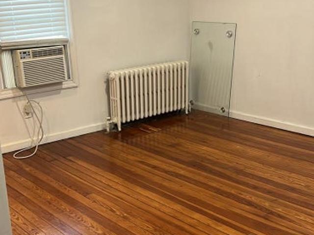 2 rooms to rent