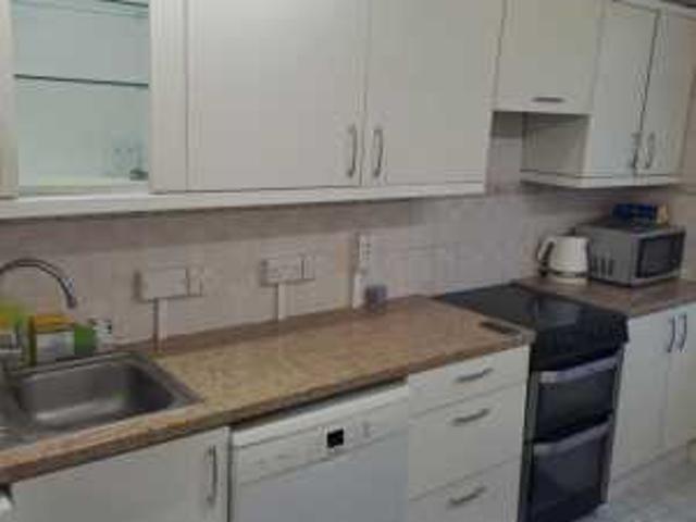 2 rooms to rent