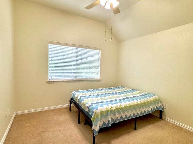 2 rooms with Jack n Jill bathroom
