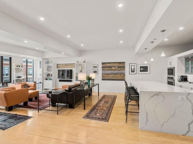2 Rollins St D604, Boston, MA